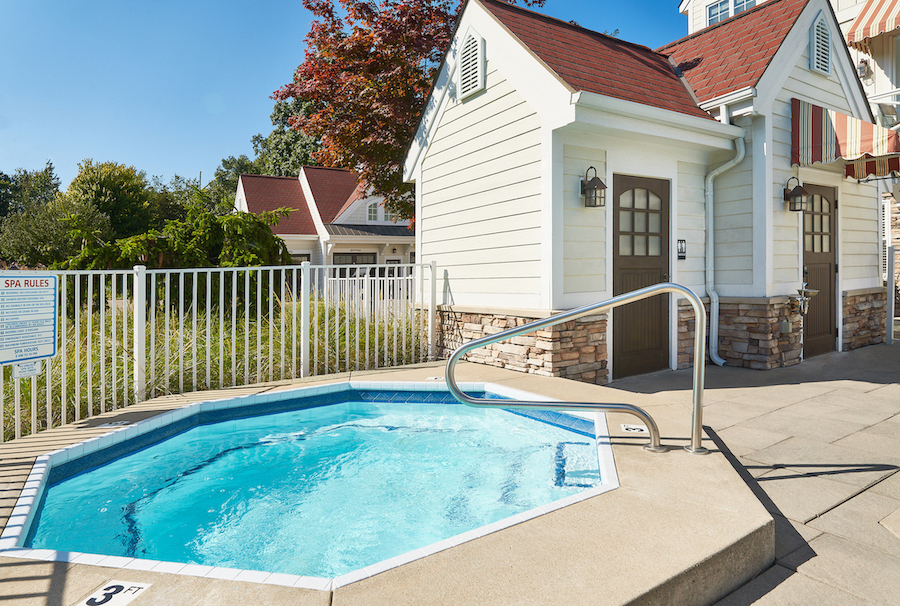 Book Your Lake Michigan Vacation - The Beach House at Lake Street